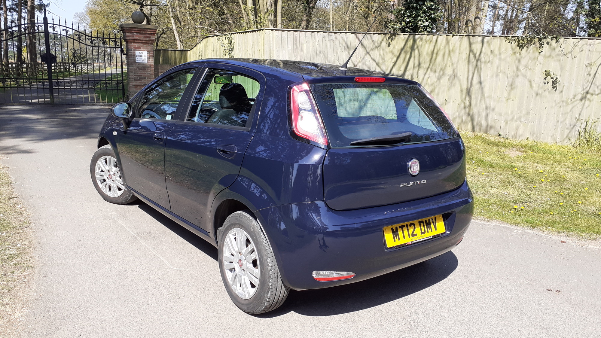 2012-12 Fiat Punto 1.4 Easy 5dr – …Woodlands Cars Ltd…