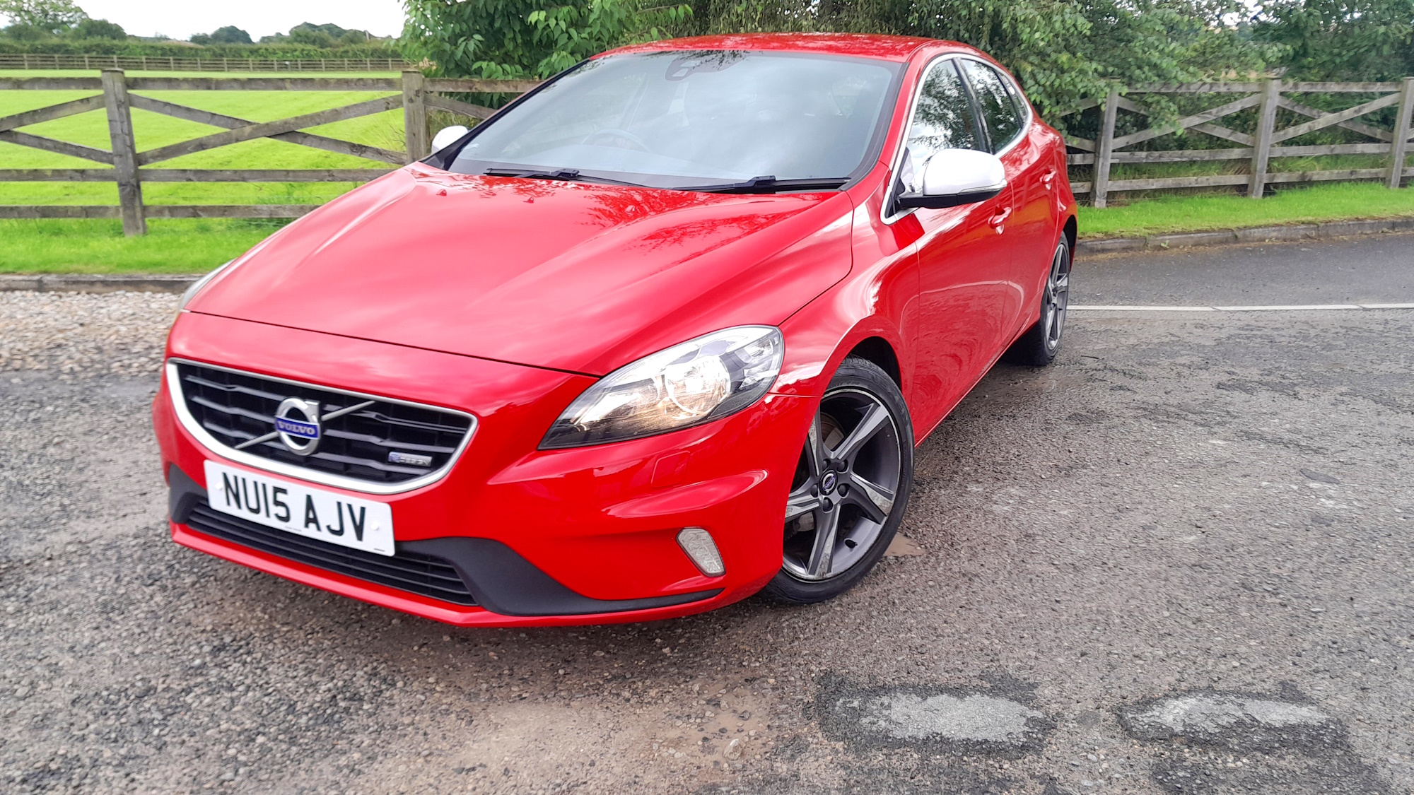 2015-15 Volvo V40 1.6 D2 R-Design – …Woodlands Cars Ltd…